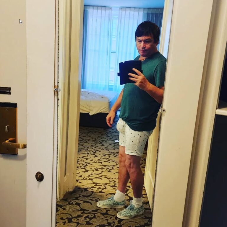 Meet Jonah Falcon, The Man With The Longest Penis On Record | OnlyNews